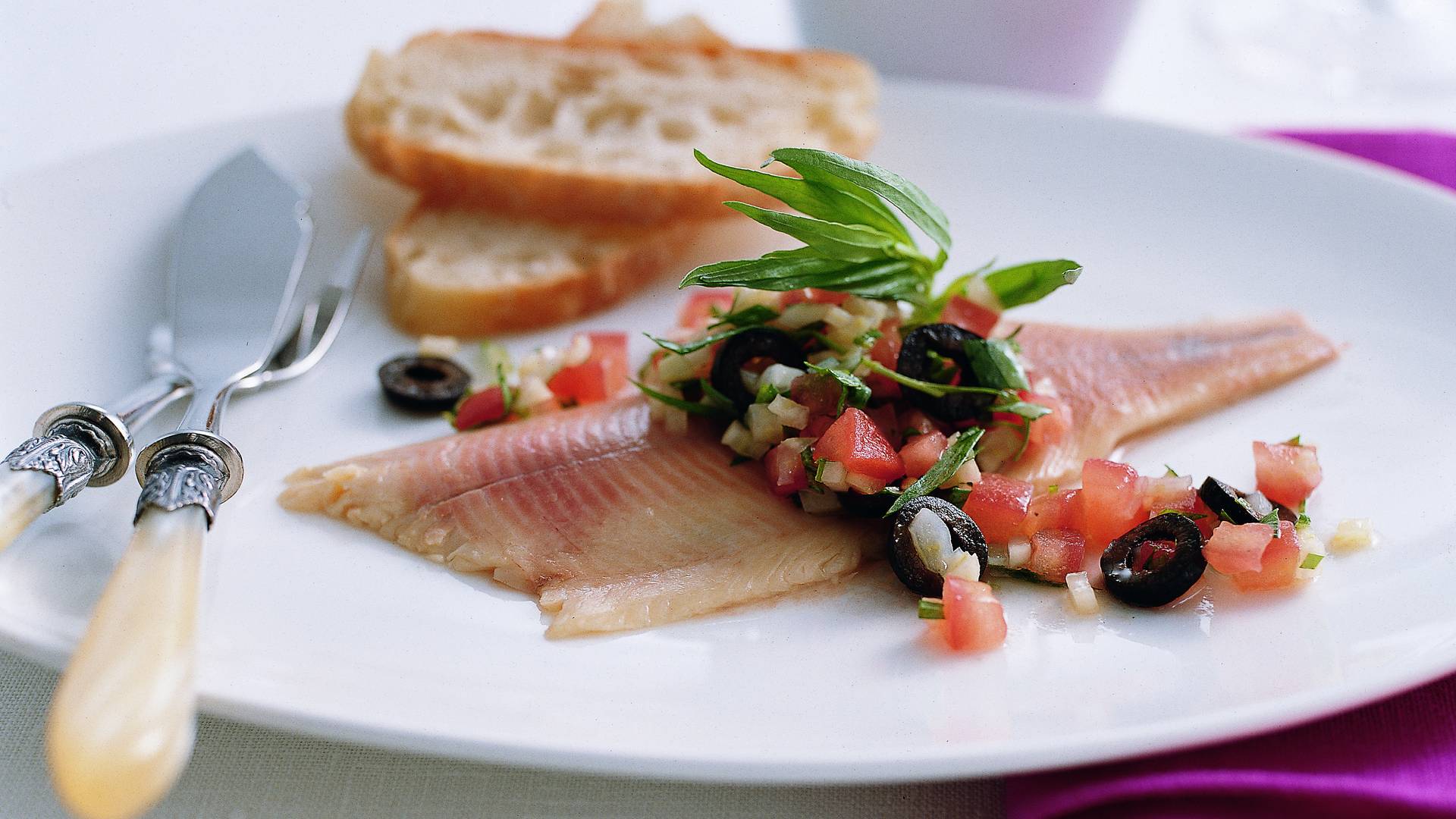 Gerookte forelfilet met venkel-dragonsalsa recept - Allerhande | Albert ...