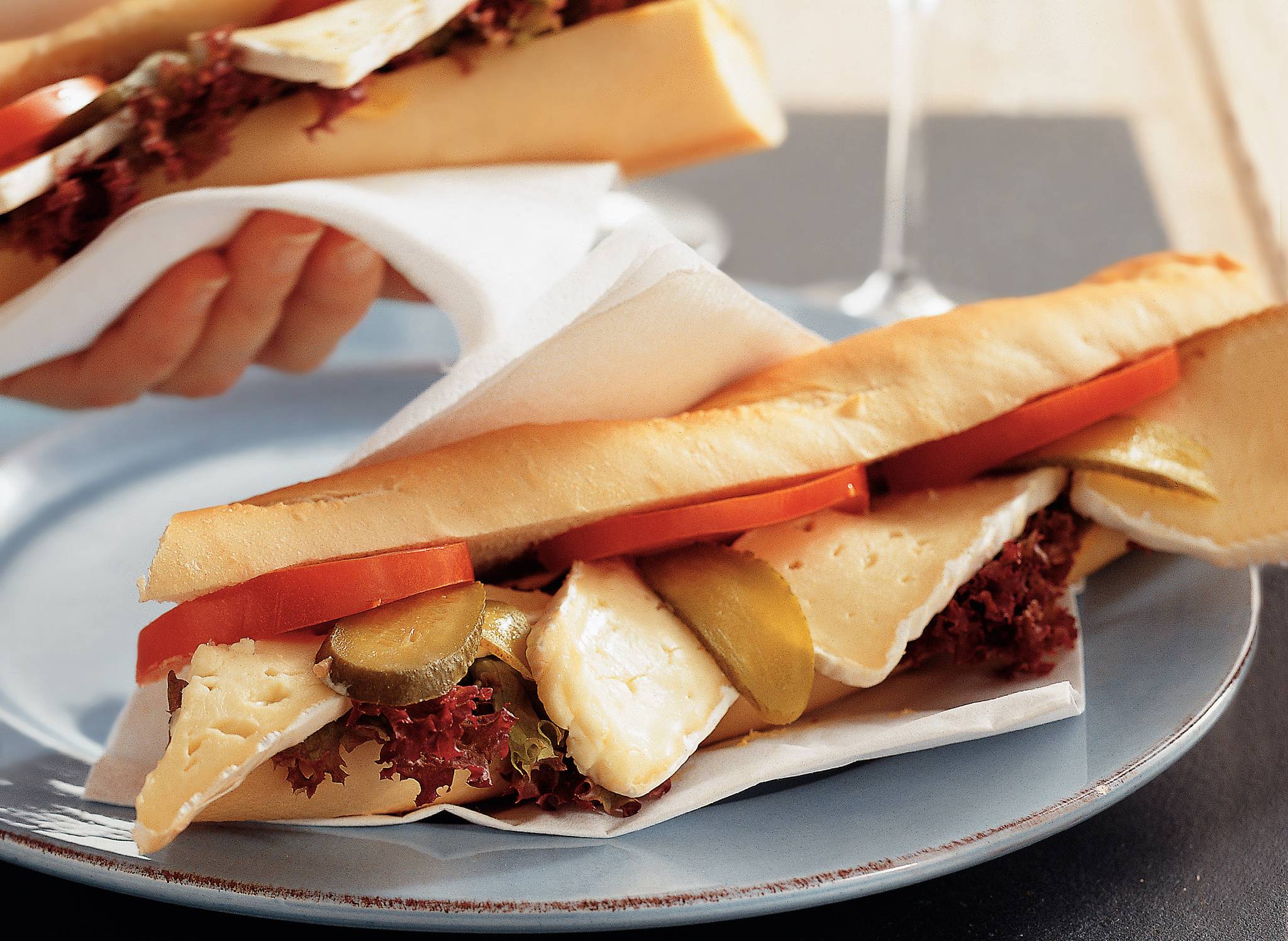 Stokbroodje met brie recept - Allerhande | Albert Heijn