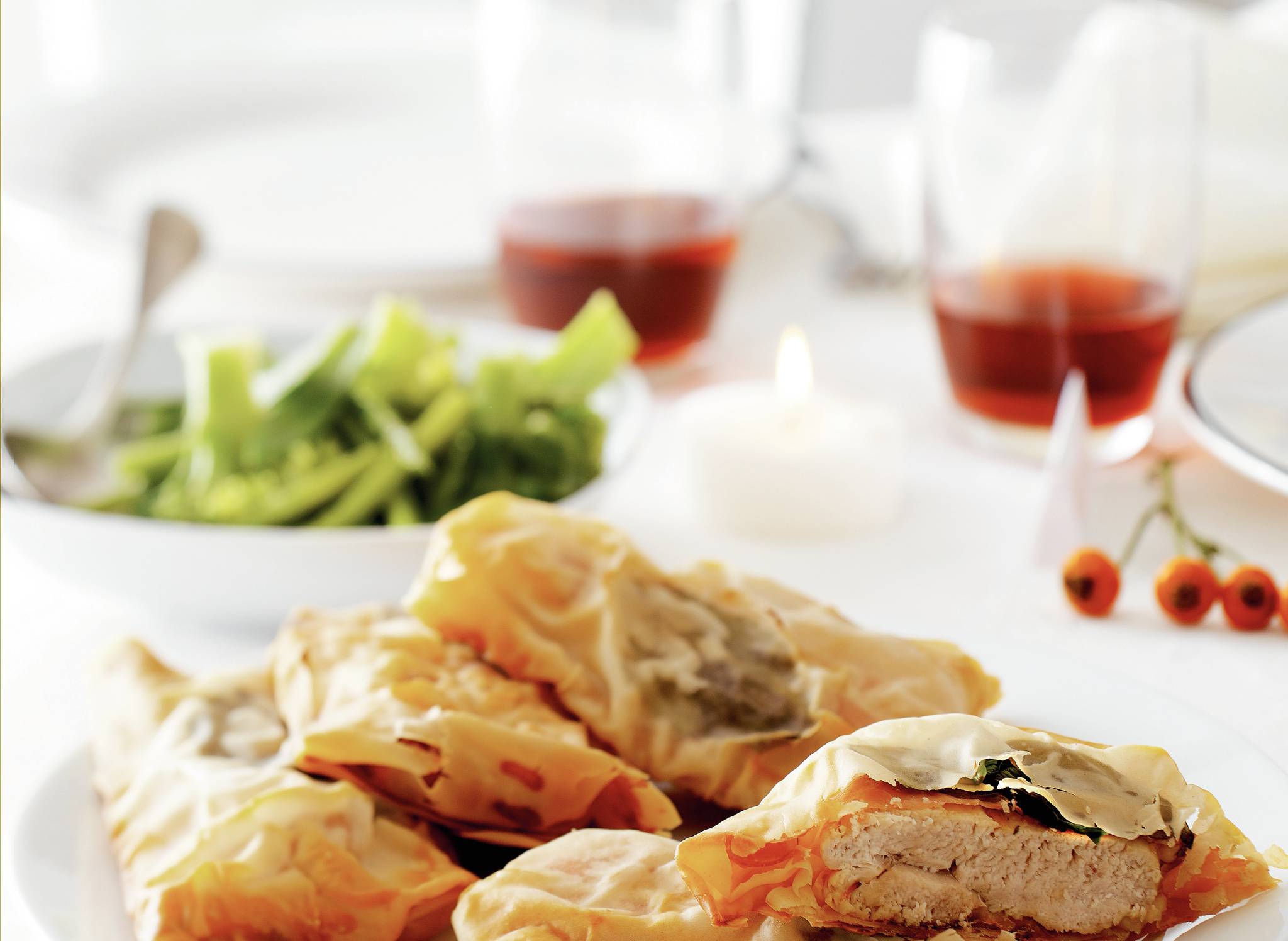Parelhoenfilet in filodeeg recept - Allerhande | Albert Heijn