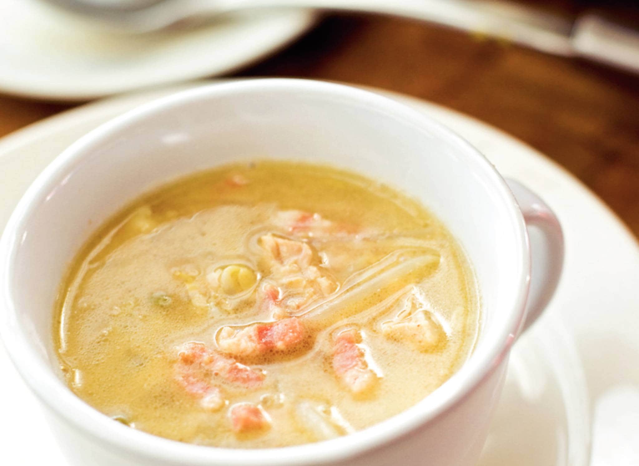 Surinaamse pindasoep recept - Allerhande | Albert Heijn België