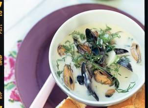 Romige mosselsoep met bosui en dille recept - Allerhande | Albert Heijn