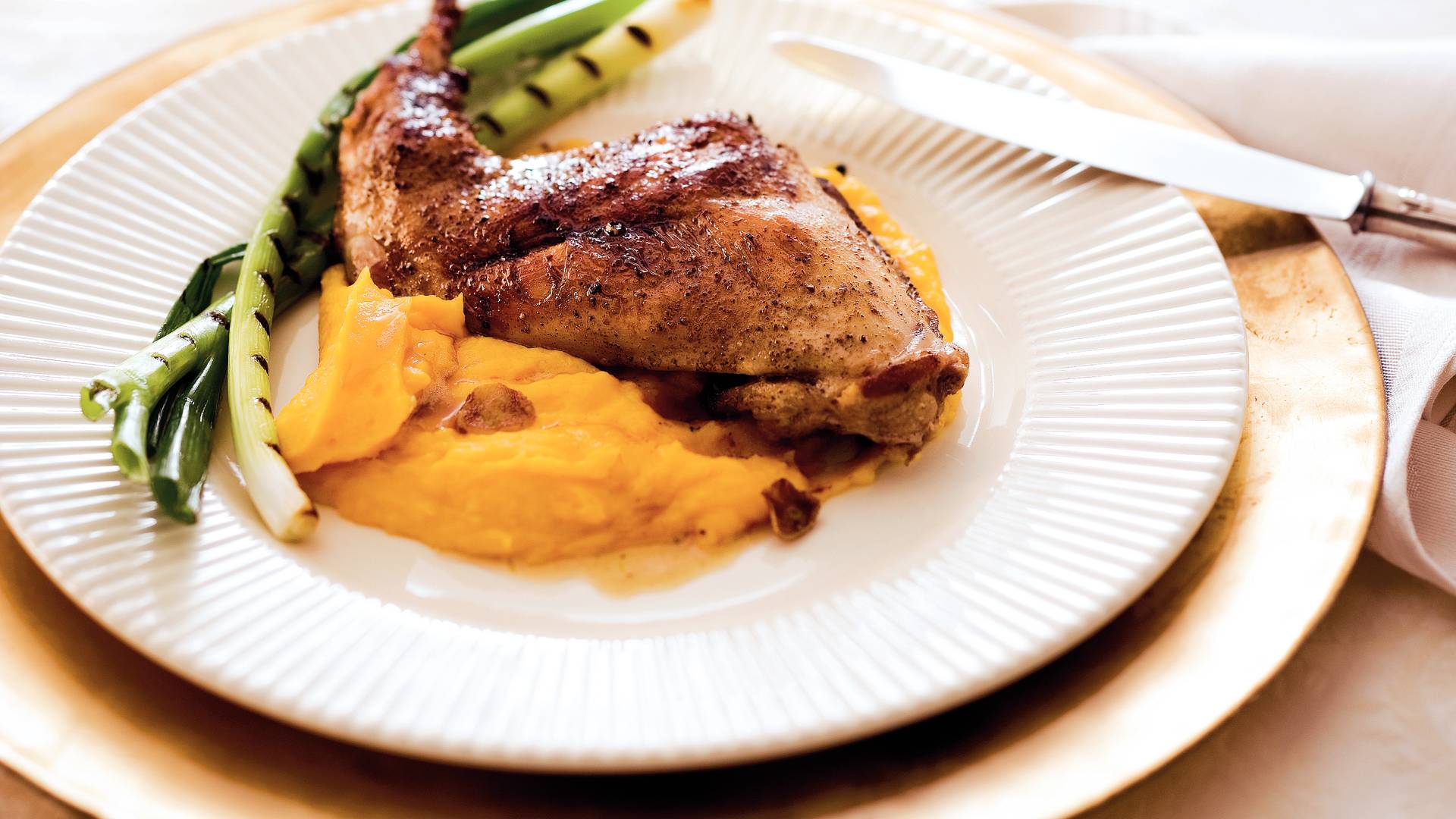 Konijn gestoofd in sherry recept - Allerhande | Albert Heijn