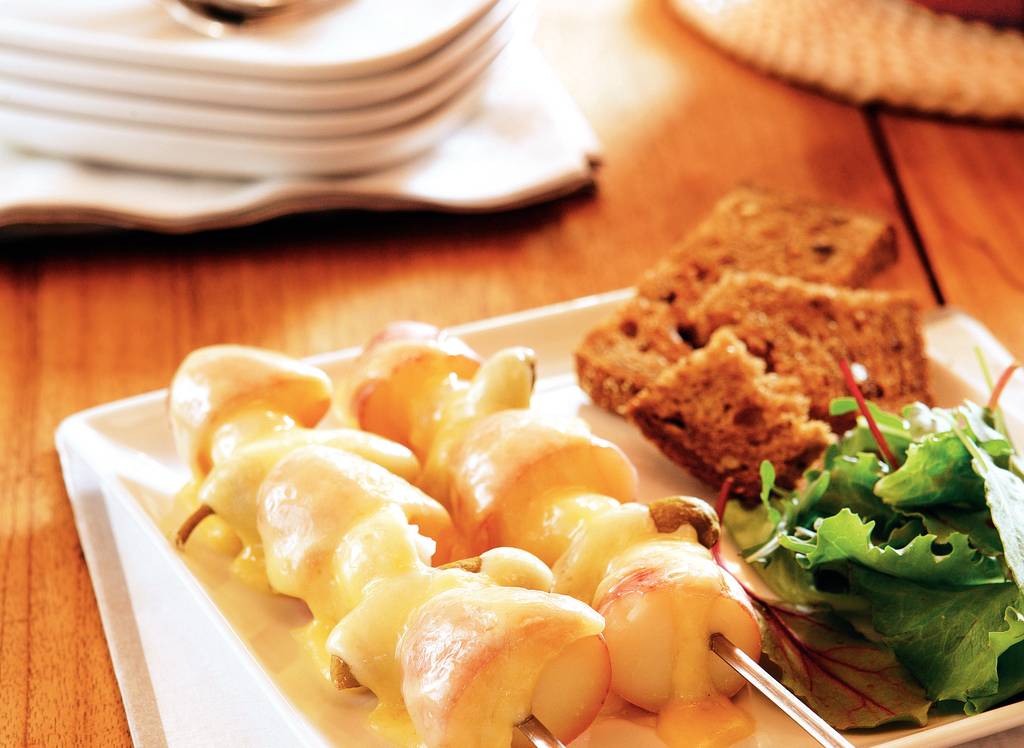 5+ cheesy raclette recepten van Allerhande | Albert Heijn