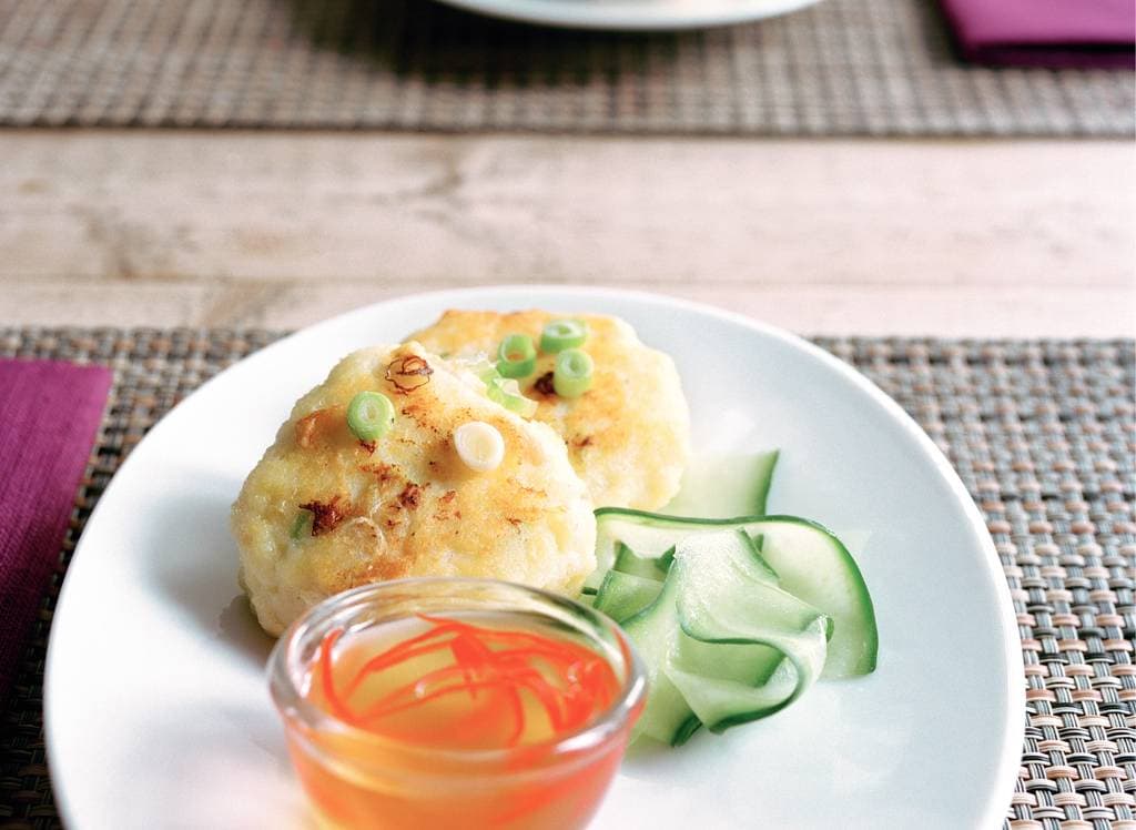 Viskoekjes met bosui recept - Allerhande | Albert Heijn