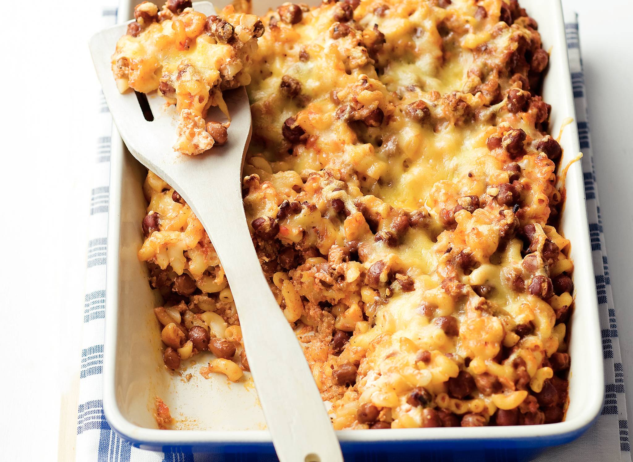 Macaroni met gehakt en kapucijners recept - Allerhande | Albert Heijn