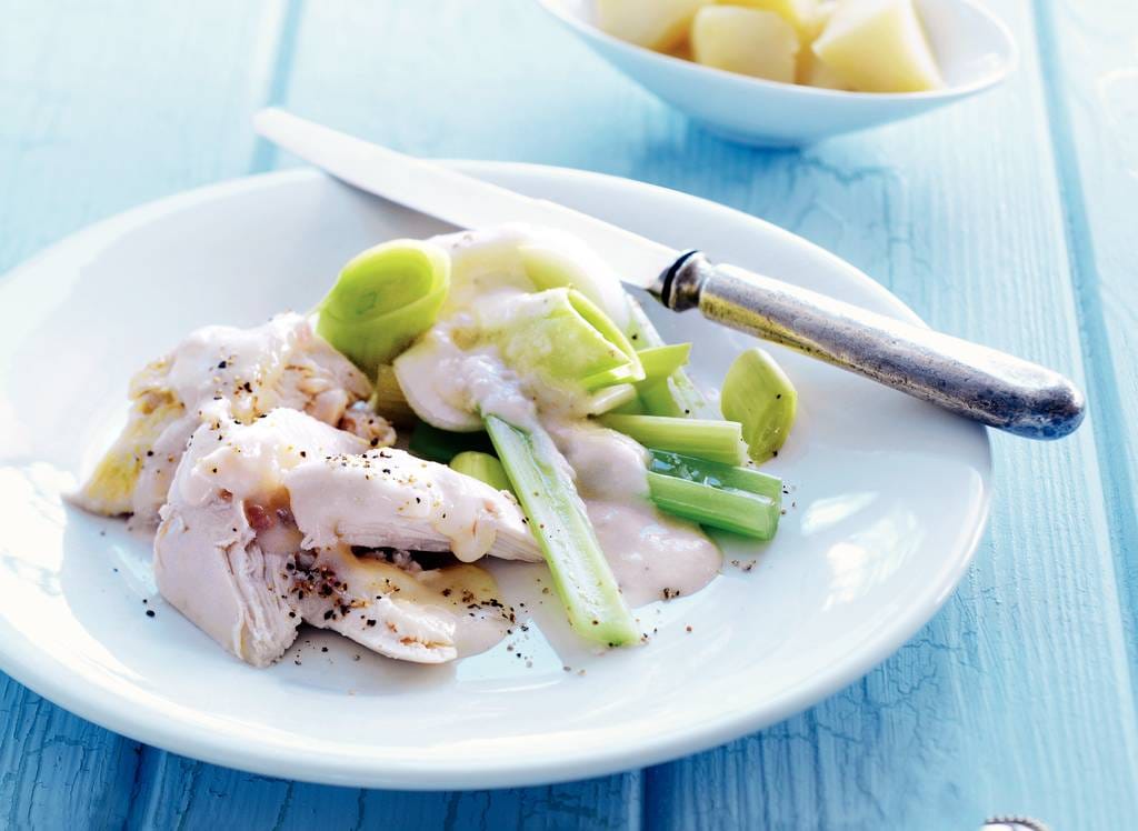 Gepocheerde scharrelkip recept - Allerhande | Albert Heijn
