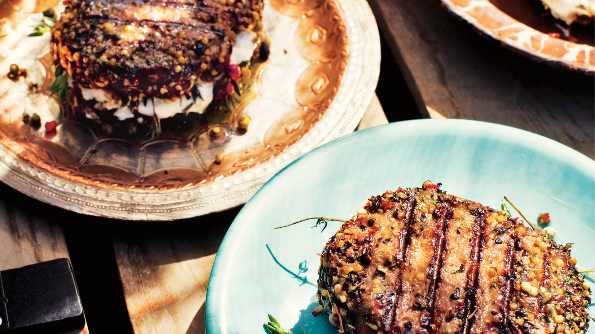 Pepersteak met geitenkaas en tijm recept - Allerhande | Albert Heijn