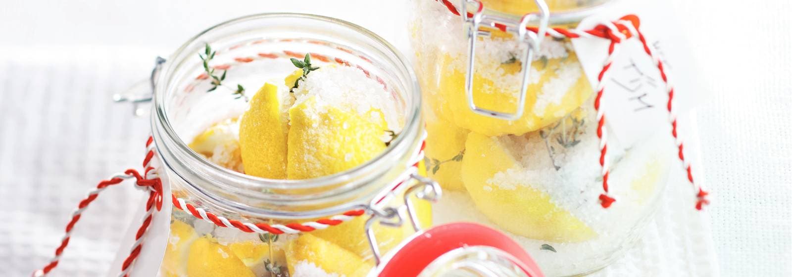 Ingelegde citroen met tijm recept - Allerhande | Albert Heijn België