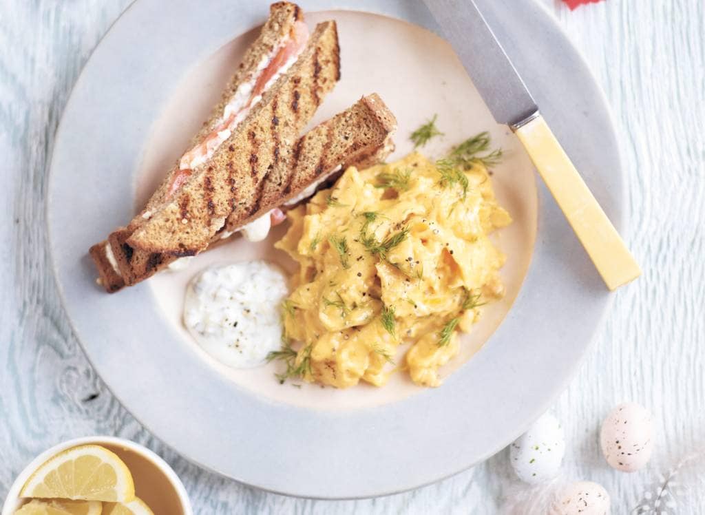 Hartige mini-eclairs met gerookte zalm recept - Allerhande | Albert Heijn