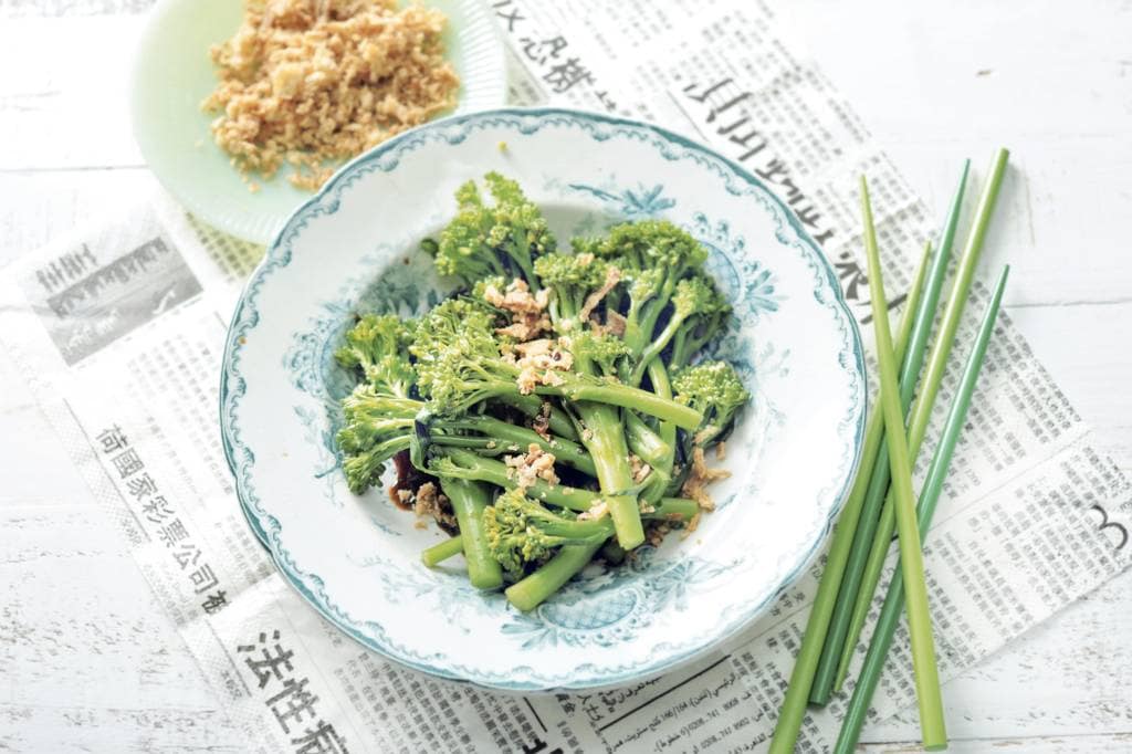 Bimi in ketjap met gebakken uitjes recept - Allerhande | Albert Heijn