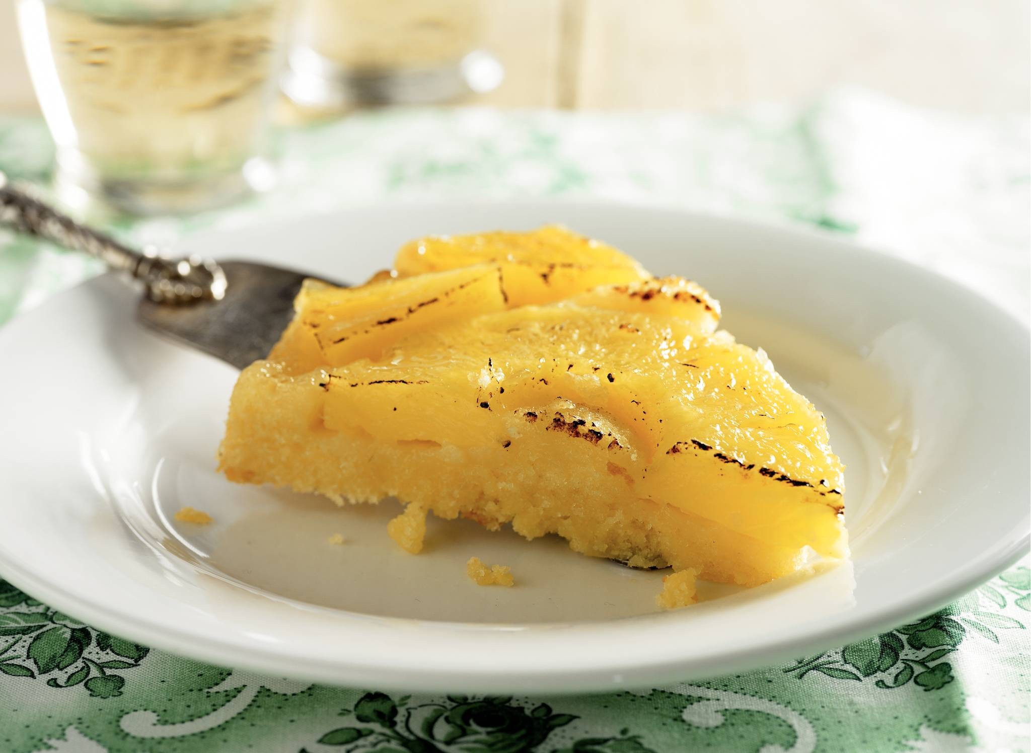 Omgekeerde ananastaart met kokos recept - Allerhande | Albert Heijn