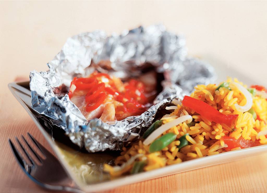 Gele rijst met pittige vis recept - Allerhande | Albert Heijn