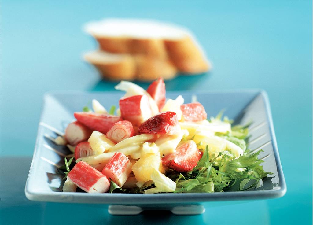 Frisse salade met surimi recept - Allerhande | Albert Heijn