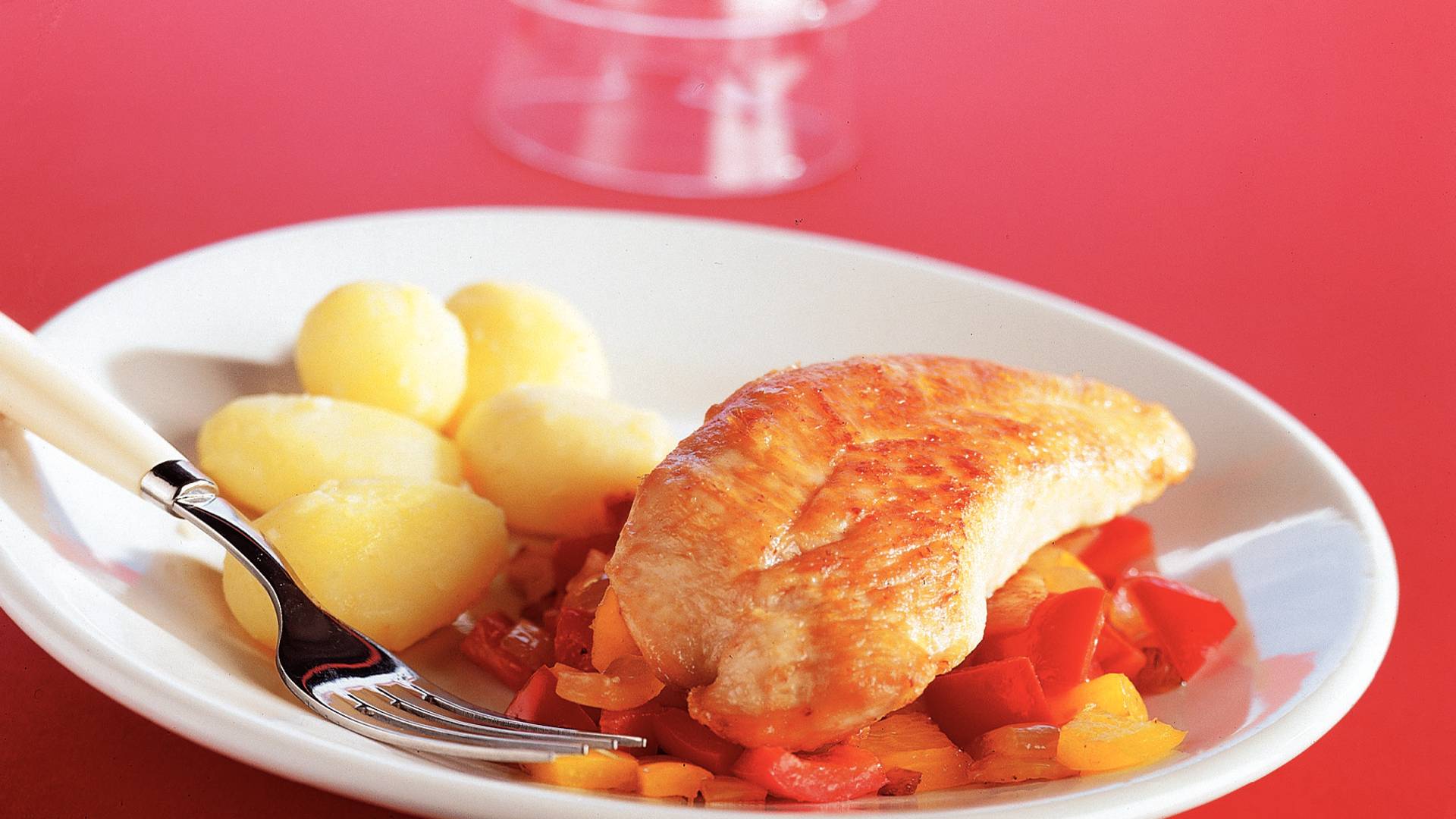 Kalkoenfilet met paprika recept - Allerhande | Albert Heijn