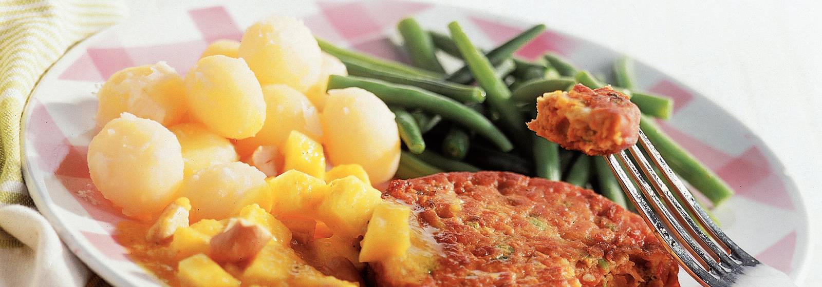 Groenteburger met kerrie-mangosaus recept - Allerhande | Albert Heijn ...