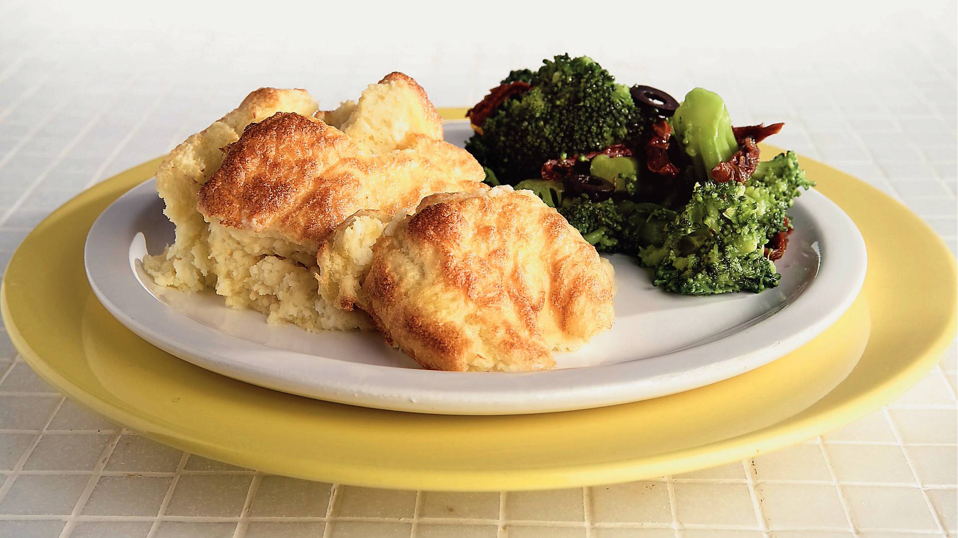 Romige aardappel-kaassoufflé recept - Allerhande | Albert Heijn