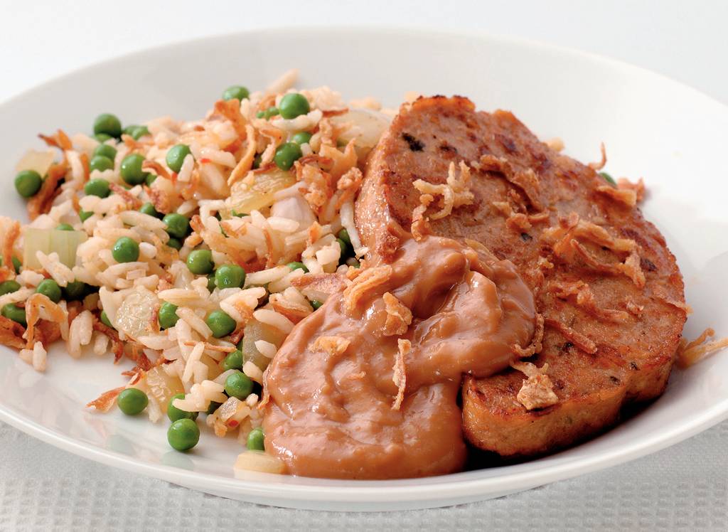 Homemade saté met rijst en roerbakgroente recept - Allerhande | Albert ...