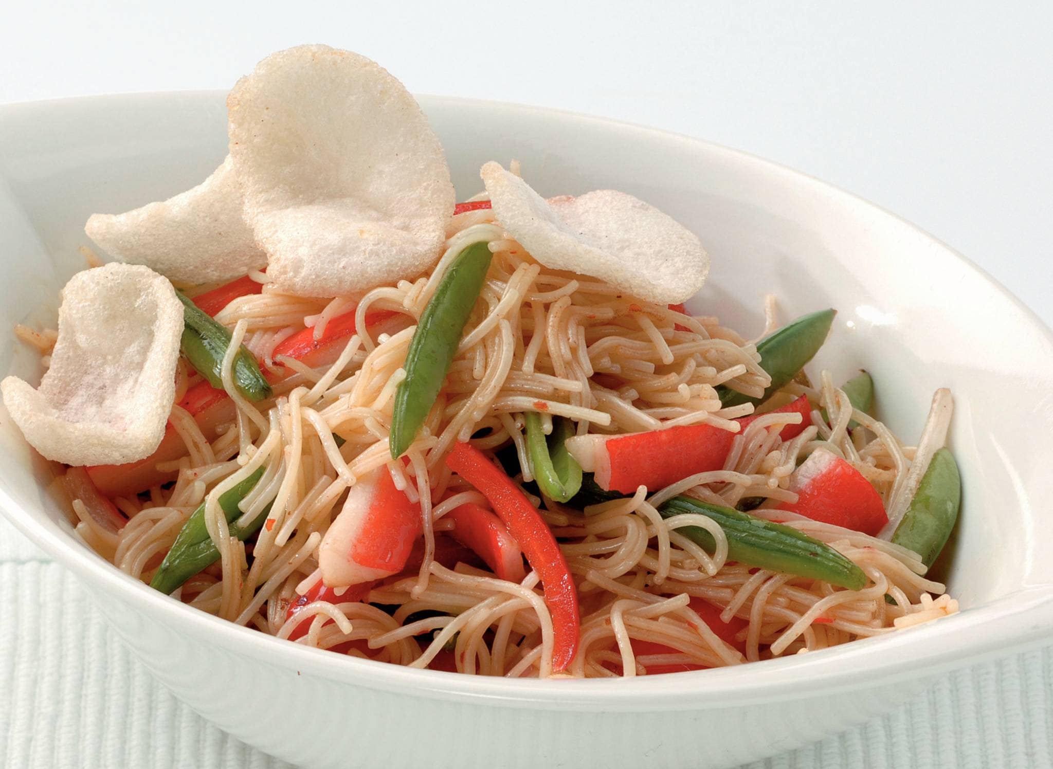 Mie met surimi en knapperige groente recept - Allerhande | Albert Heijn