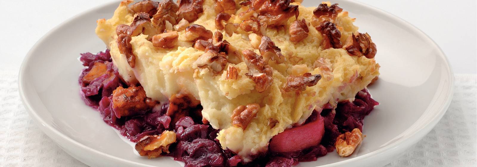 Rode kool met appeltjes en puree uit de oven recept - Allerhande ...