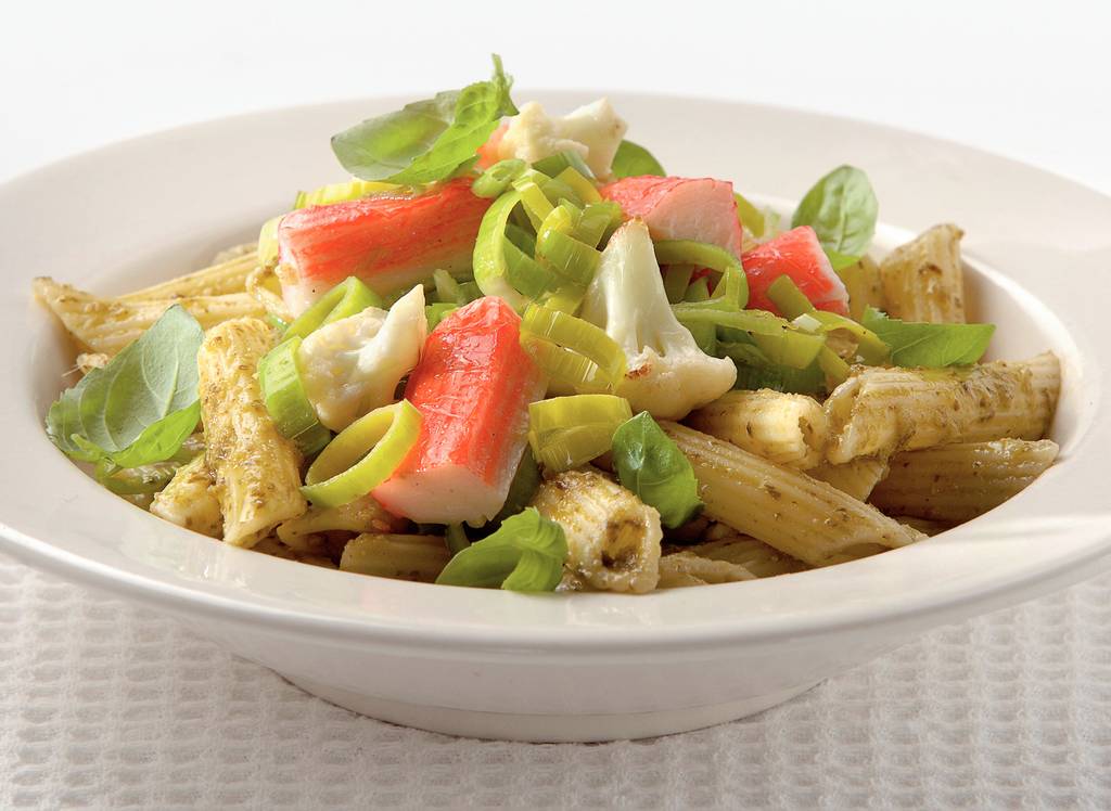 Pasta met surimi en verse tomatensaus recept - Allerhande | Albert Heijn