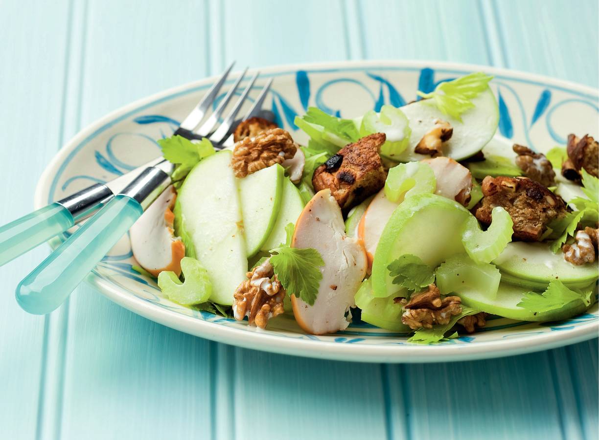 Waldorfsalade met kip en aardappeltjes recept - Allerhande | Albert Heijn Waldorfsalade met kip en aardappeltjes recept - Allerhande | Albert Heijn