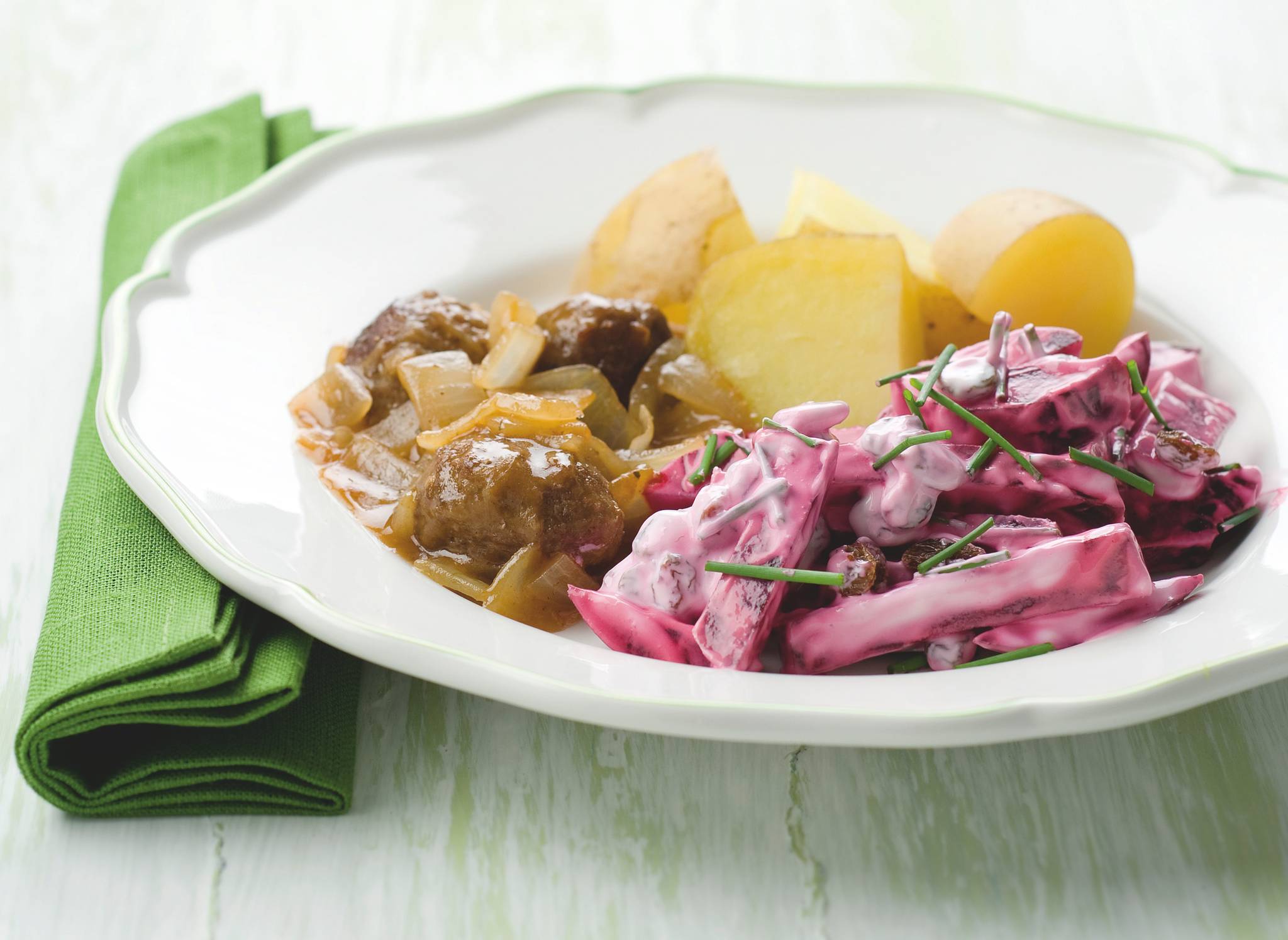 Romige bietjes met gehaktballetjes recept - Allerhande | Albert Heijn ...