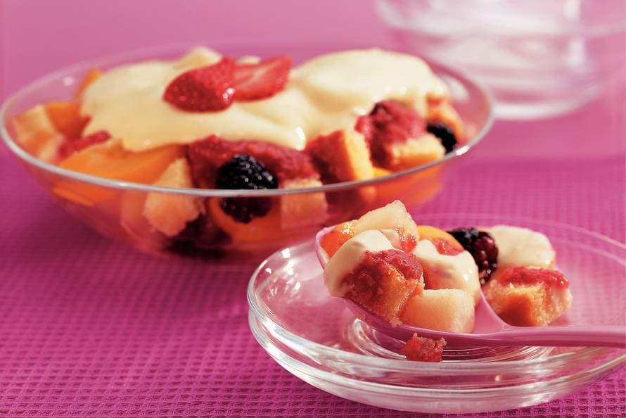 Zomertrifle met gemengd fruit recept - Allerhande | Albert Heijn
