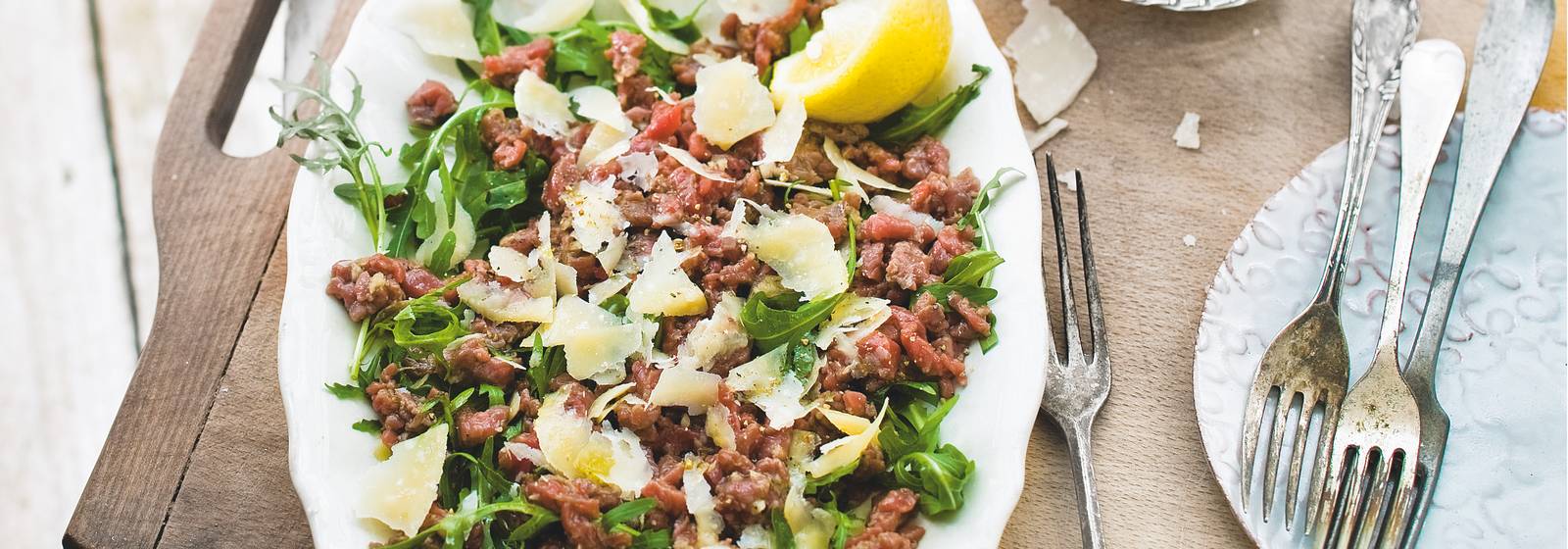 Italiaans rund­vlees met Par­me­zaan recept - Allerhande | Albert Heijn