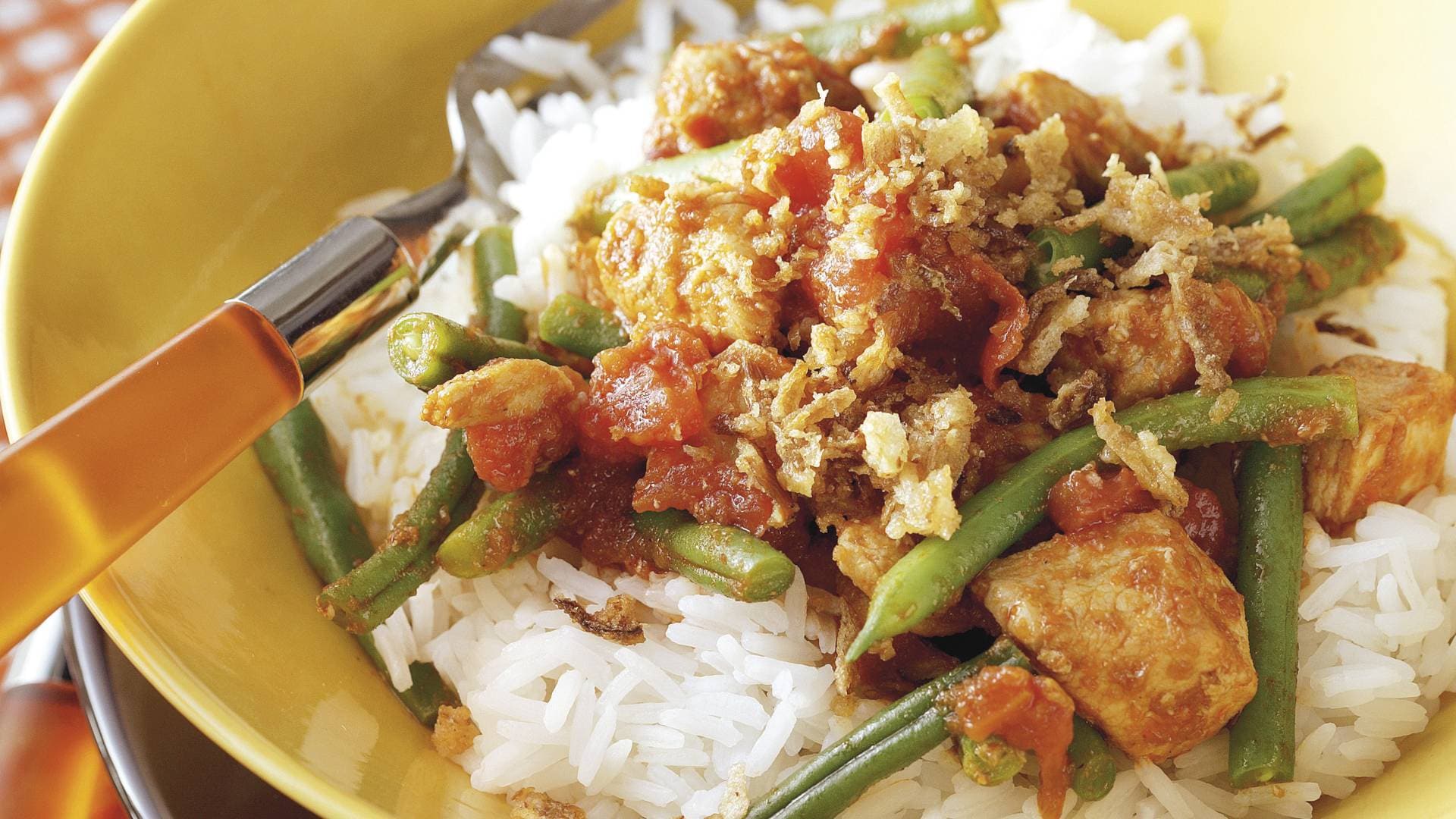 Indische kip met rijst en boontjes recept - Allerhande | Albert Heijn