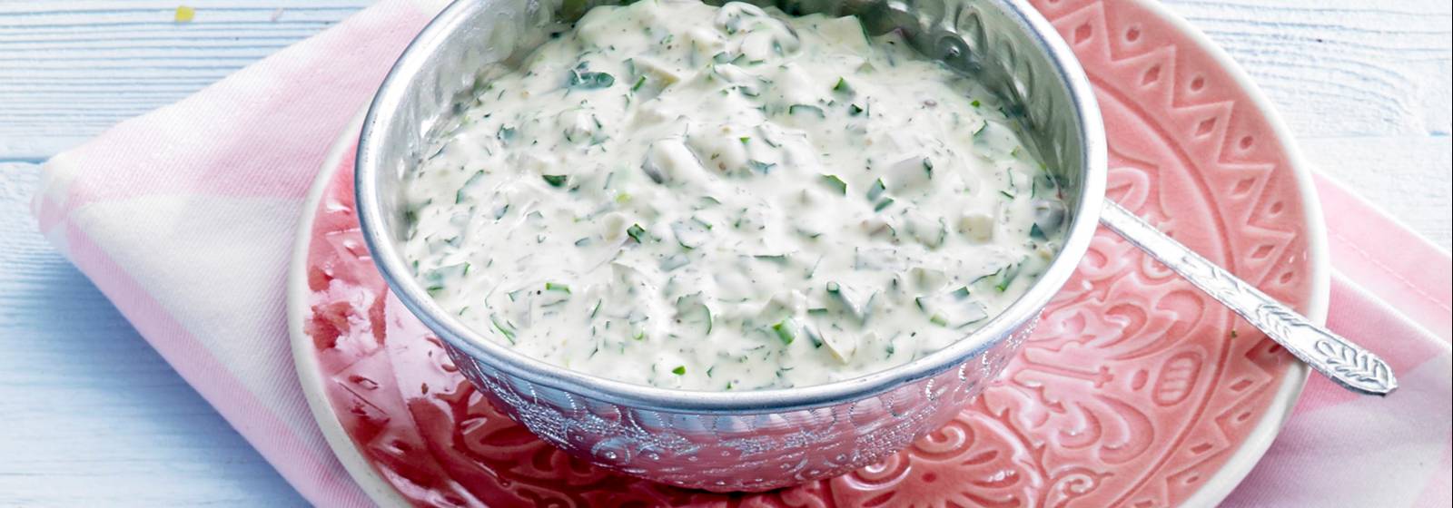 Zelfgemaakte ravigotesaus recept - Allerhande | Albert Heijn