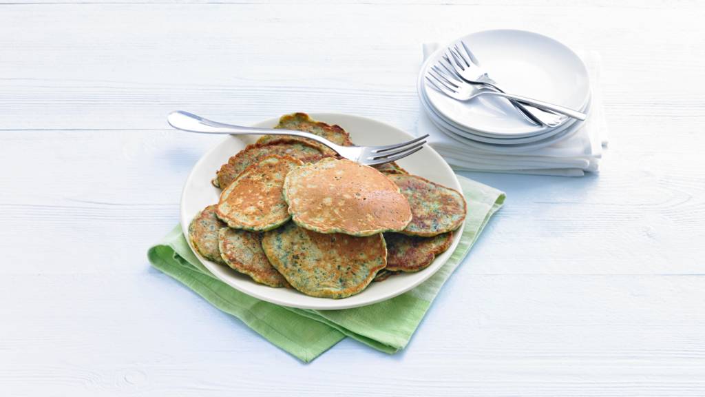Boerenkoolpannenkoekjes met spek - Recept - Allerhande - Albert Heijn