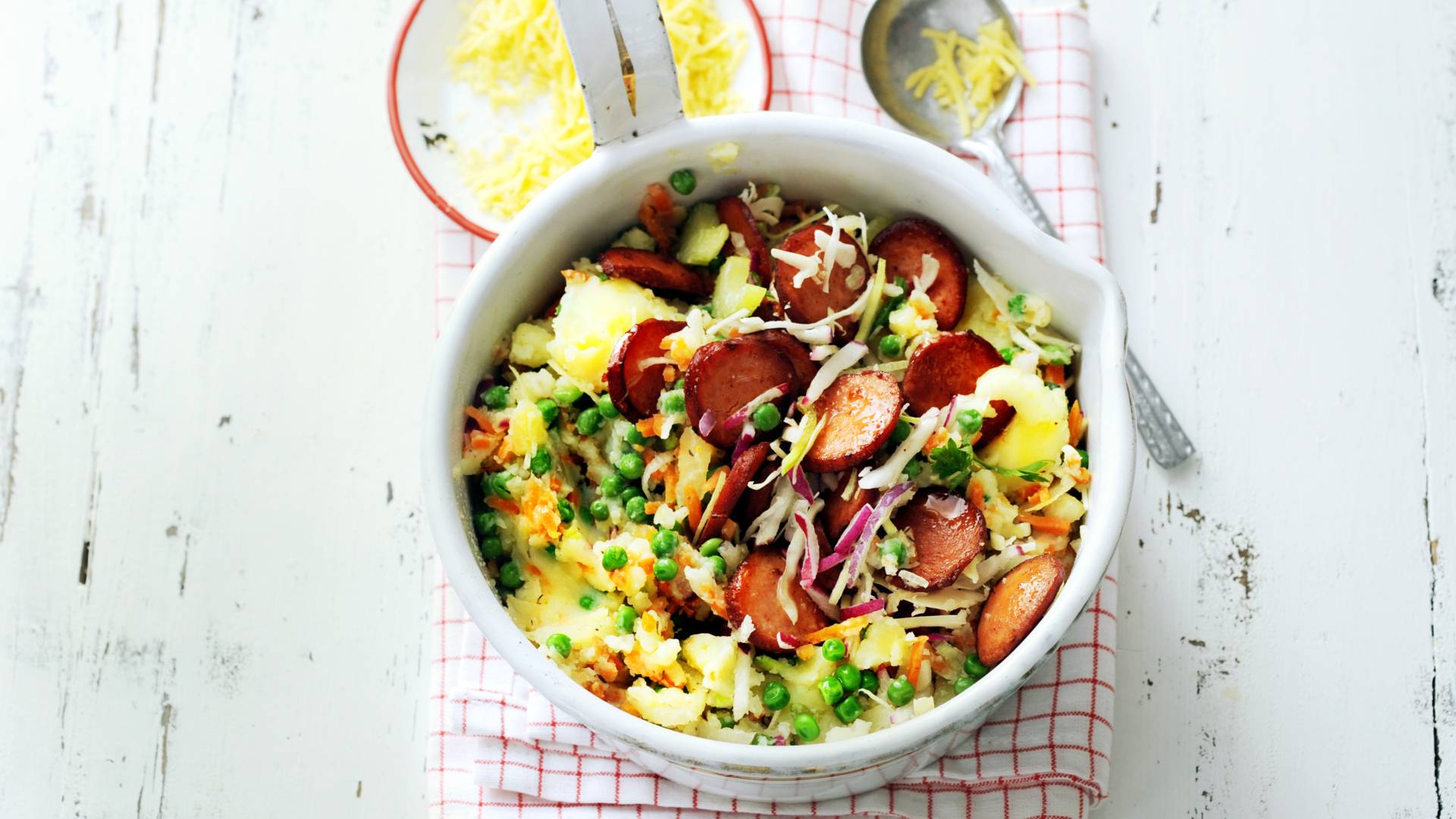 Hutspot-anders met biologische rookworst recept - Allerhande | Albert Heijn