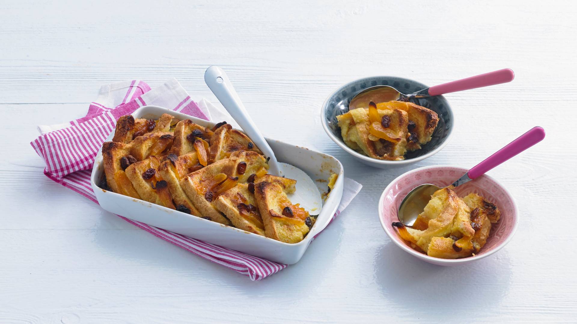 Bread and butter pudding recept - Allerhande | Albert Heijn