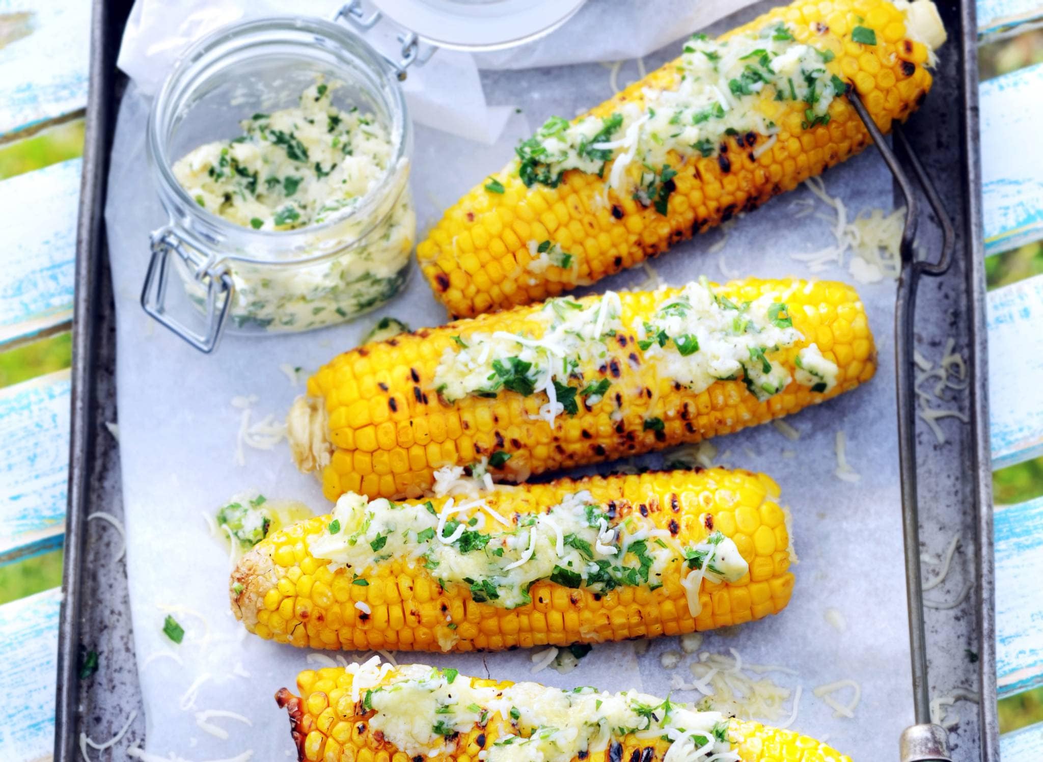 BBQ: Maiskolf met zelfgemaakt kruidenboter en kaas recept - Allerhande ... BBQ: Maiskolf met zelfgemaakt kruidenboter en kaas recept - Allerhande ...
