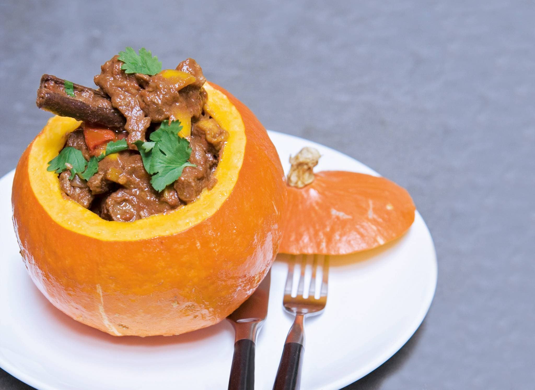 Gevulde pompoen met stoofvlees recept - Allerhande | Albert Heijn