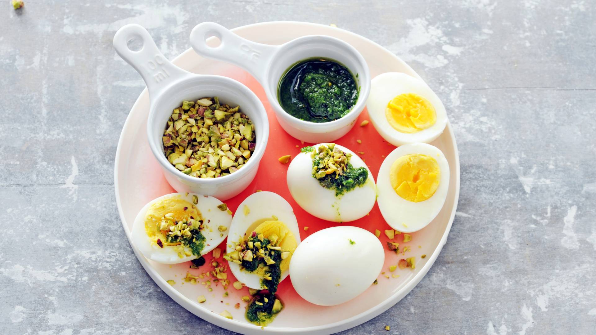 Gekookt ei met kruidendipje recept - Allerhande | Albert Heijn