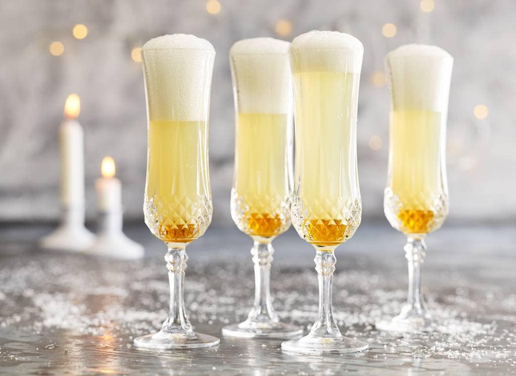 Cava met een scheutje perensap en honing recept - Allerhande | Albert Heijn