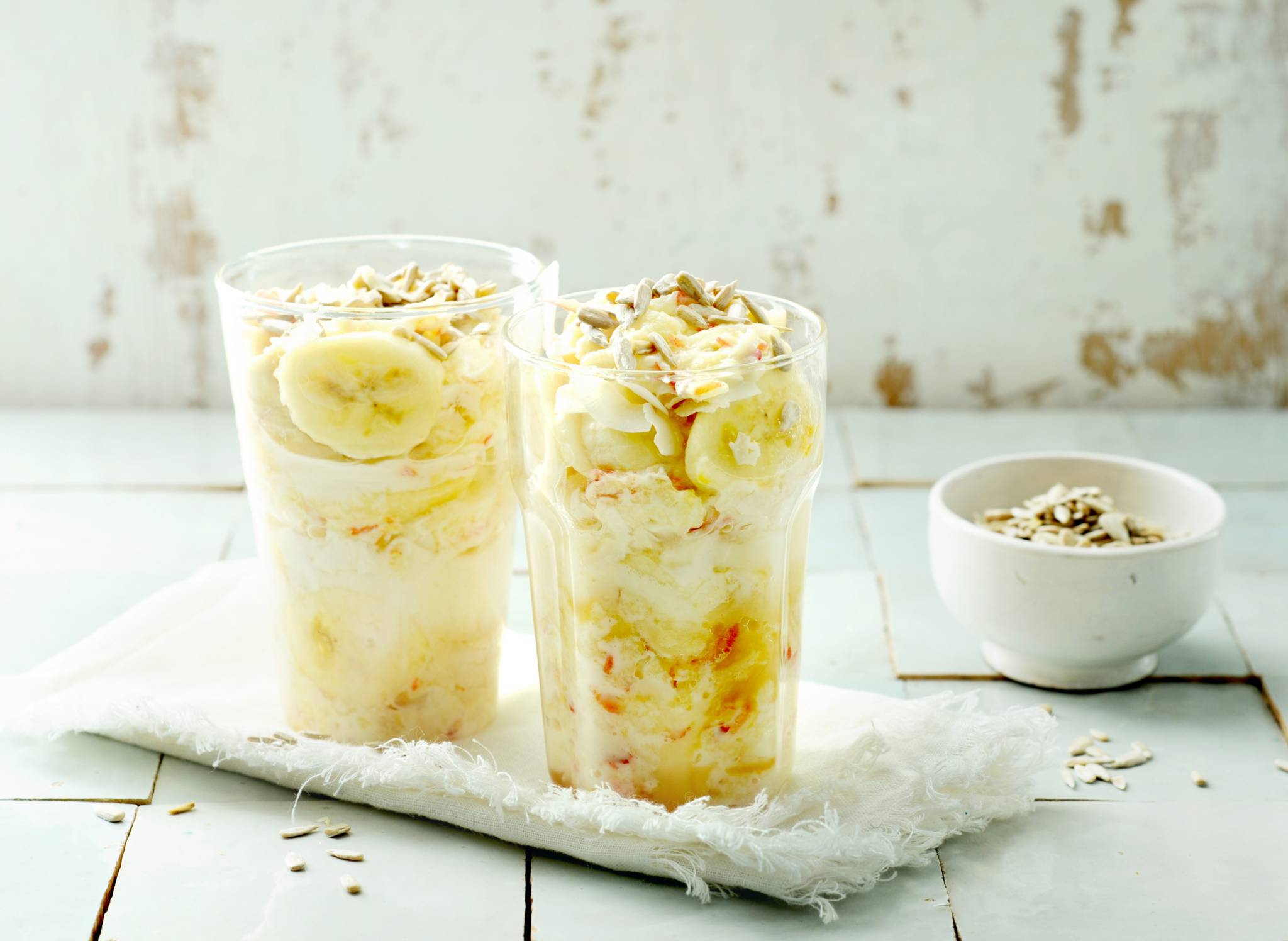 Soja naturel met vers fruit en kokos recept - Allerhande | Albert Heijn