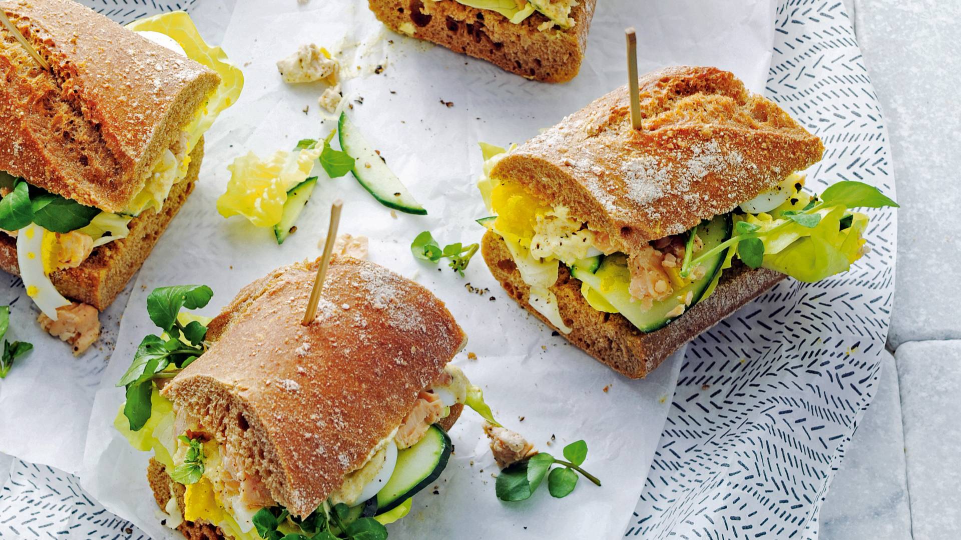 Stokbroodje gezond met zalm en waterkers recept - Allerhande | Albert Heijn
