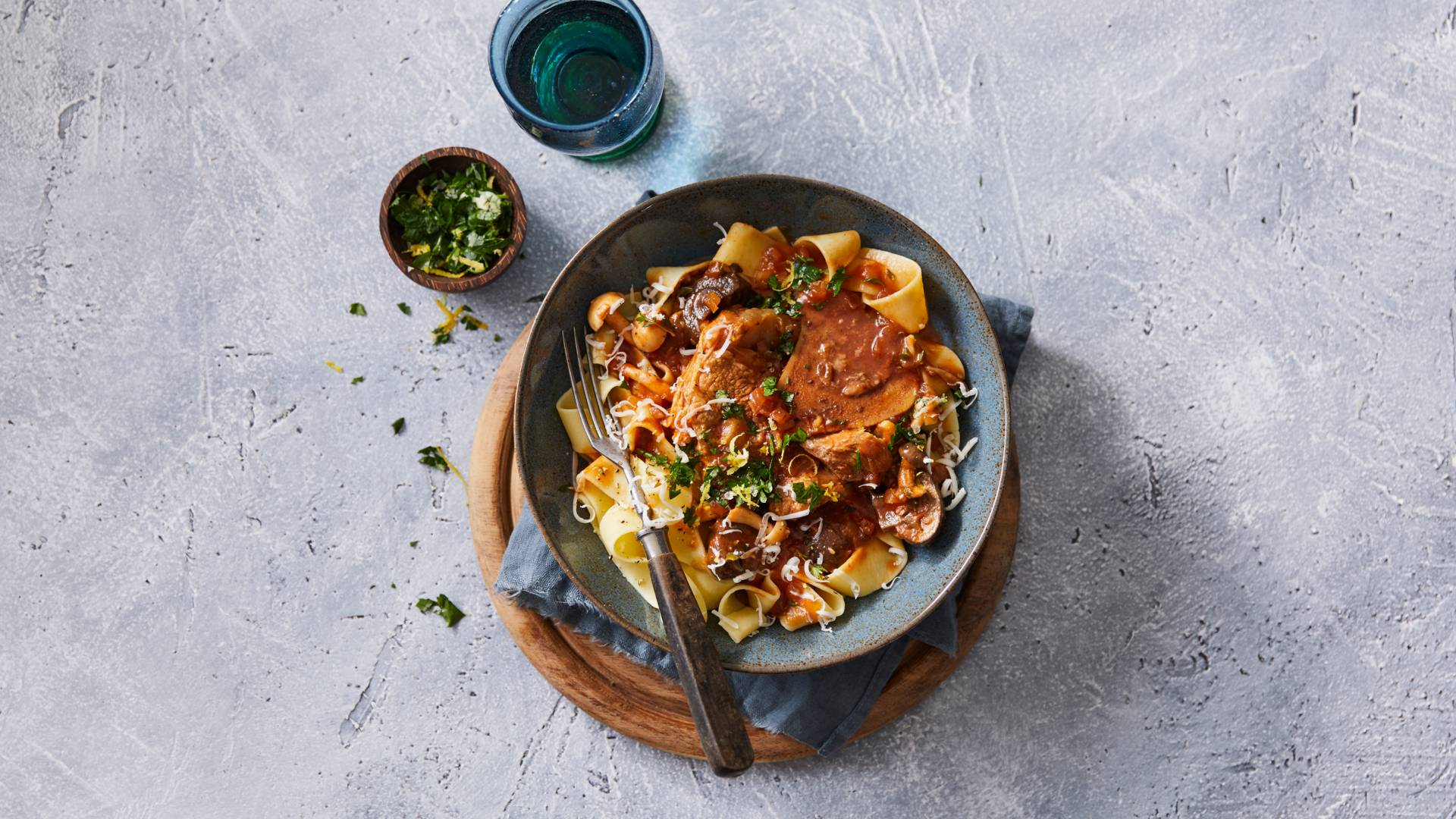 Italiaanse gestoofde kalfsschenkel recept - Allerhande | Albert Heijn