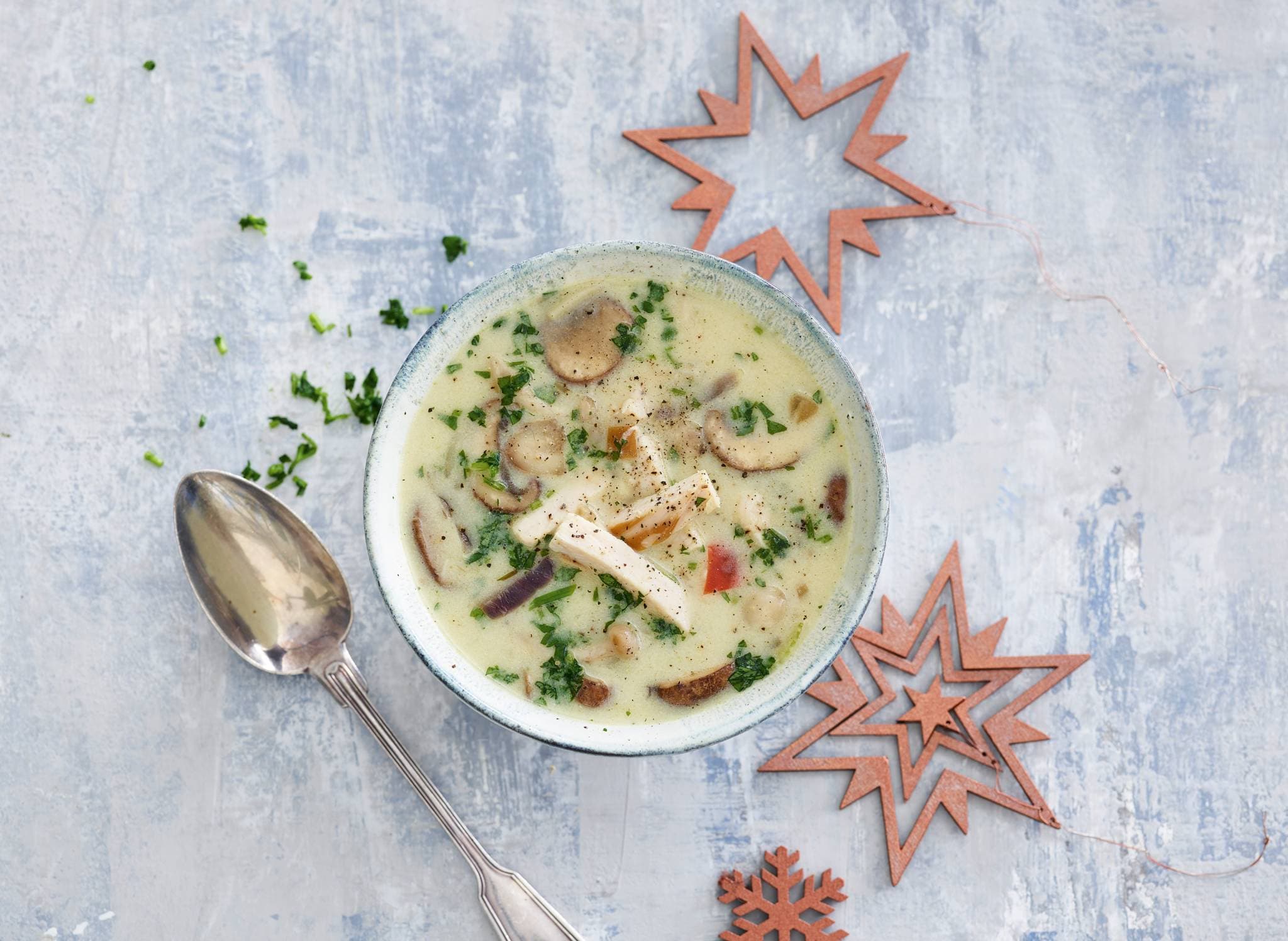 Romige kippensoep met paddenstoelen recept - Allerhande | Albert Heijn