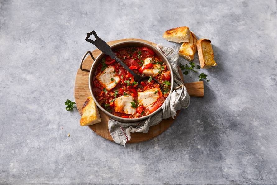 Spaanse vispan met linzen recept - Allerhande | Albert Heijn