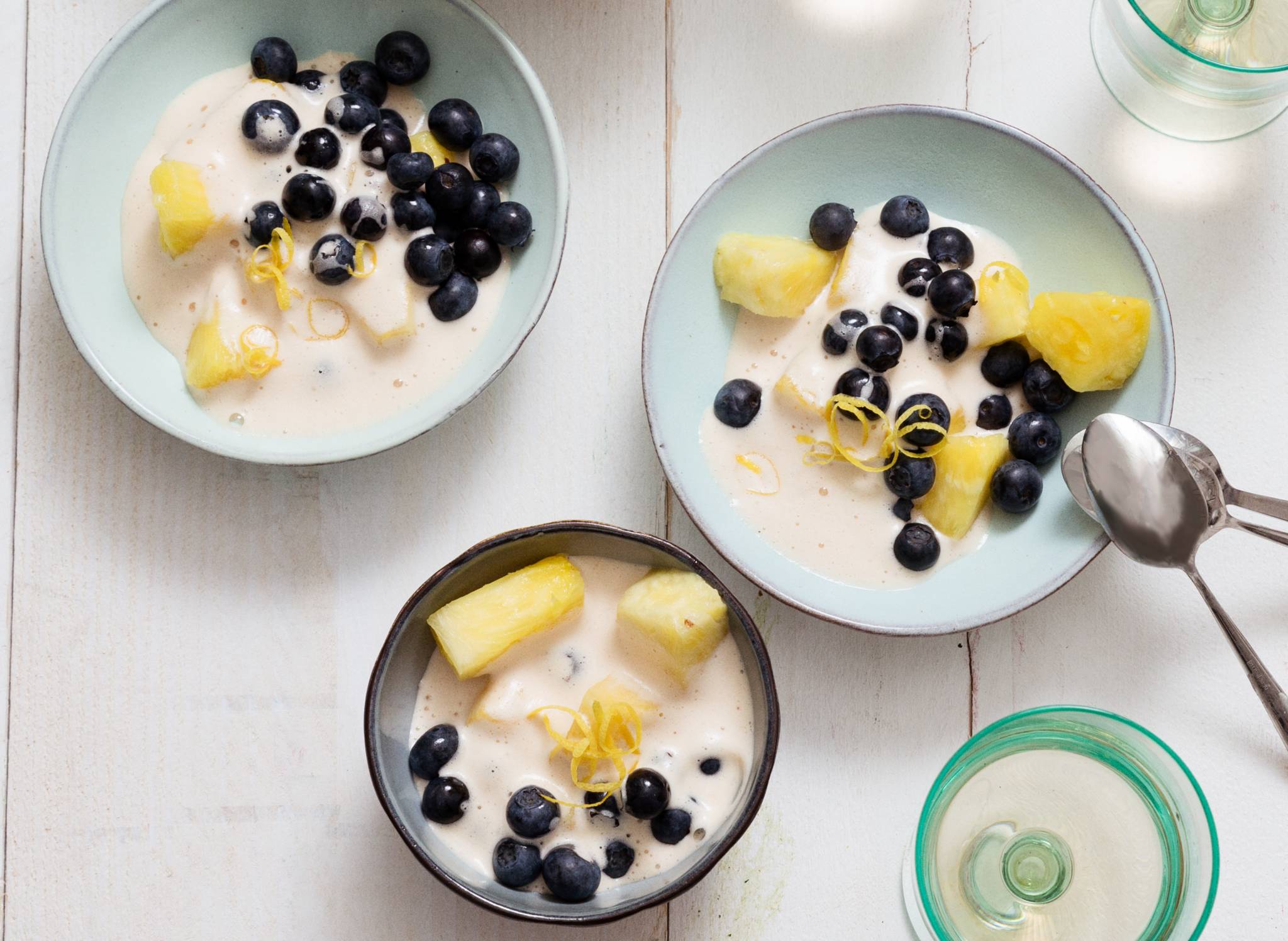 Vers fruit met sabayon van kriekbier recept - Allerhande | Albert Heijn ... Vers fruit met sabayon van kriekbier recept - Allerhande | Albert Heijn ...