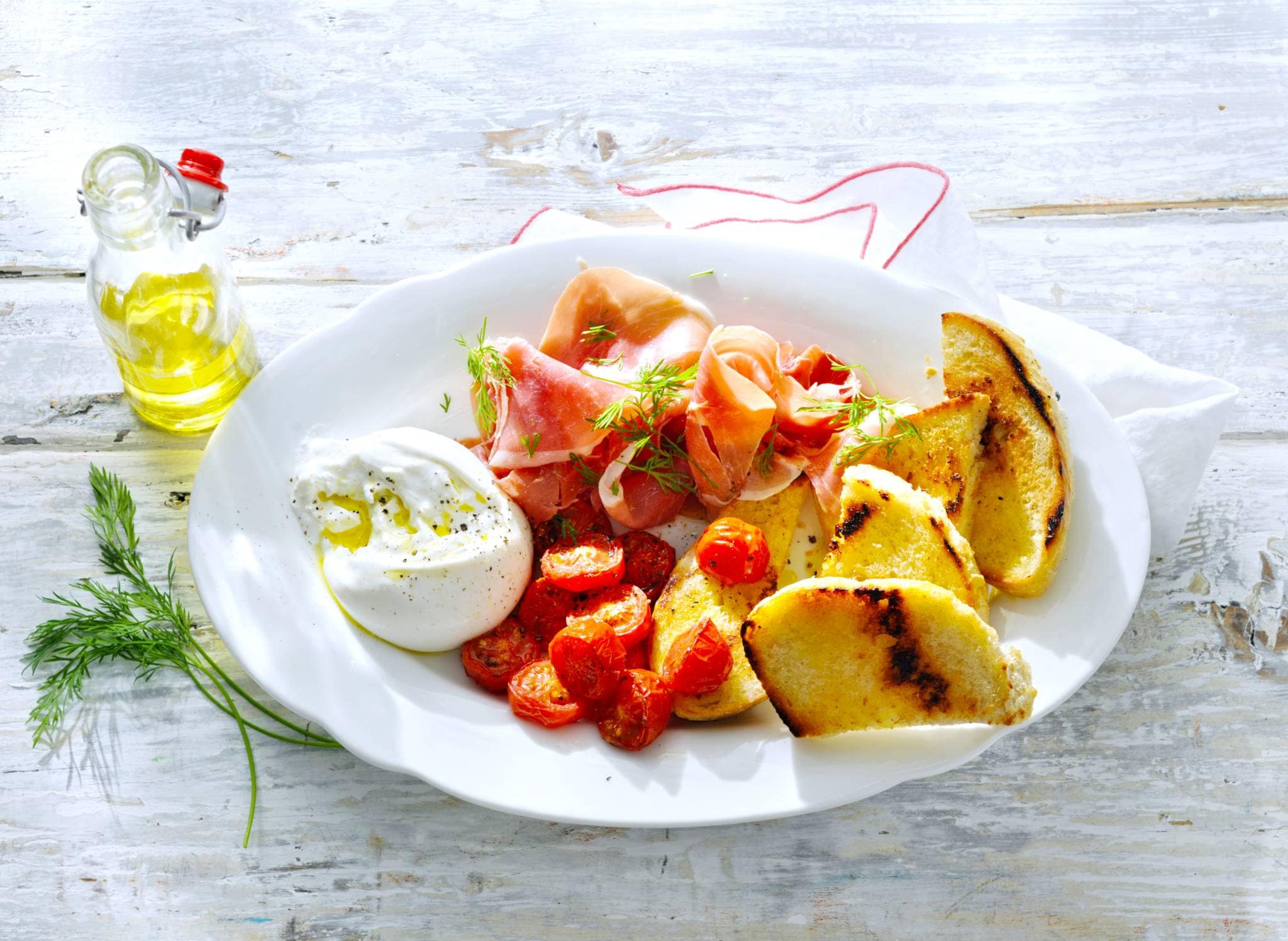 Burrata: alle informatie + recepten op een rij | Albert Heijn