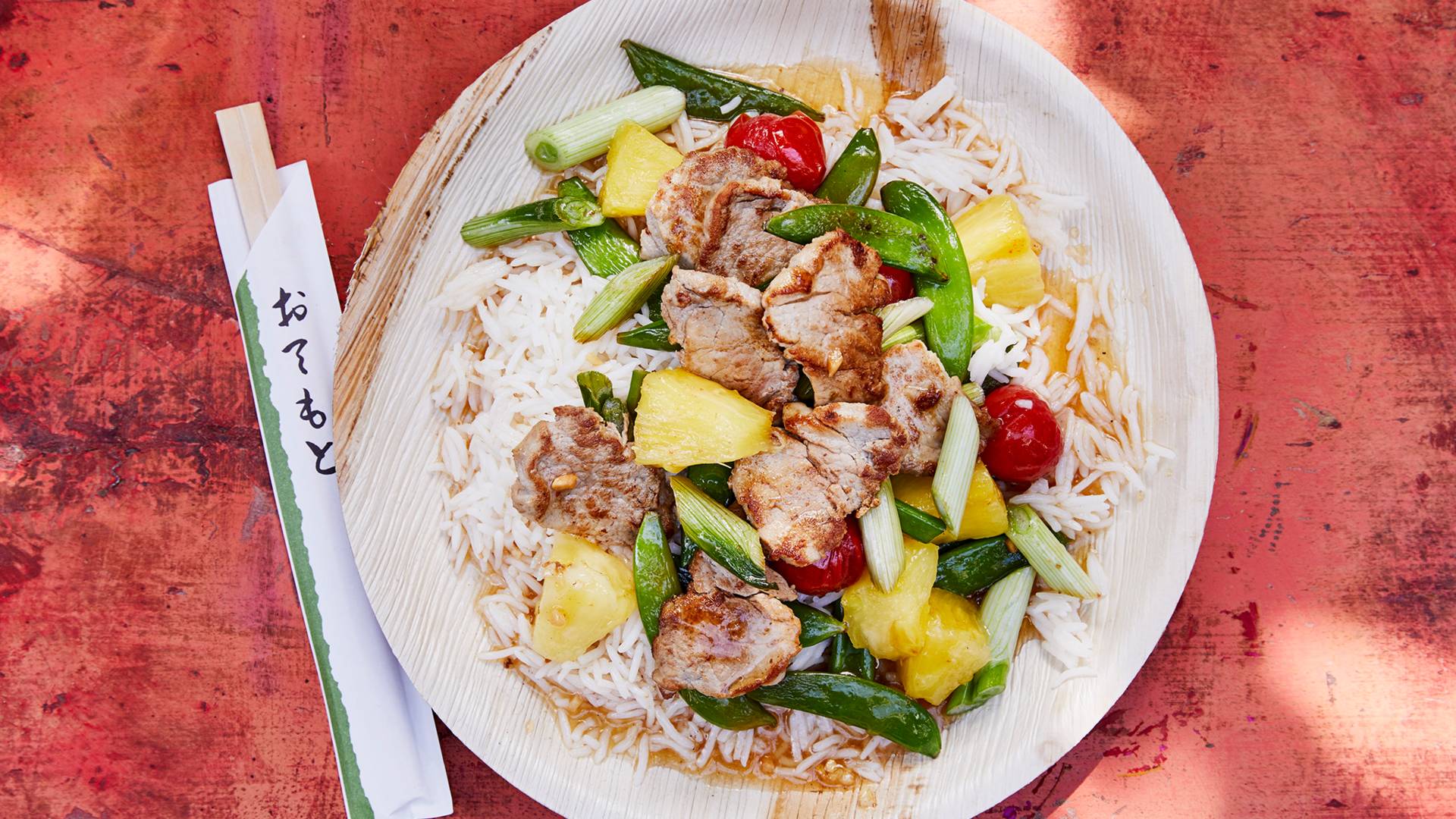 Zoetzuur varkensvlees met bosui recept - Allerhande | Albert Heijn