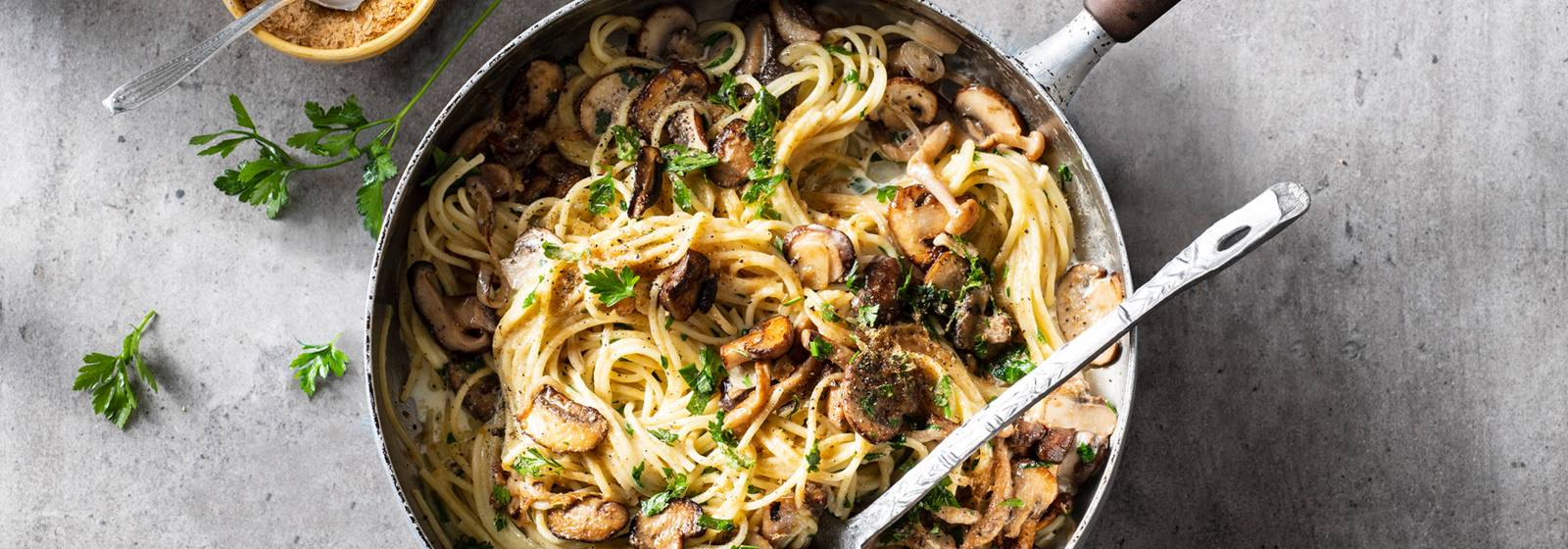 Vegan pasta al funghi recept - Allerhande | Albert Heijn België