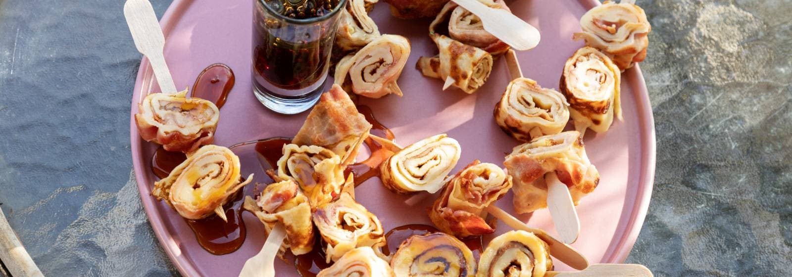 Spek-kaaspannenkoeken op een stokje recept - Allerhande | Albert Heijn