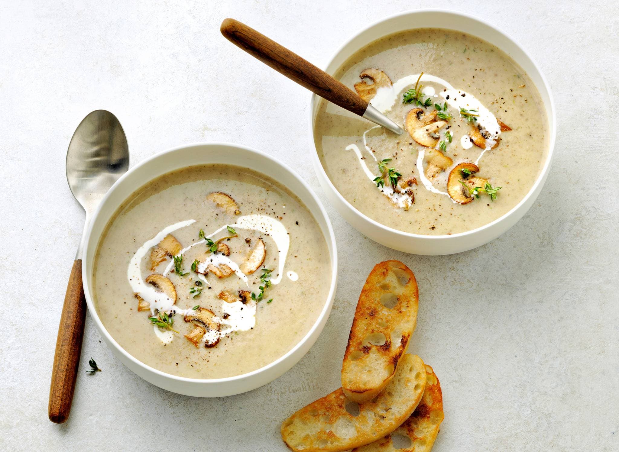 Champignonsoep gebonden recept - Allerhande | Albert Heijn België