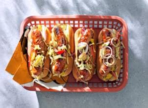 Broodje BBQ-braadworst met koolsla recept - Allerhande | Albert Heijn