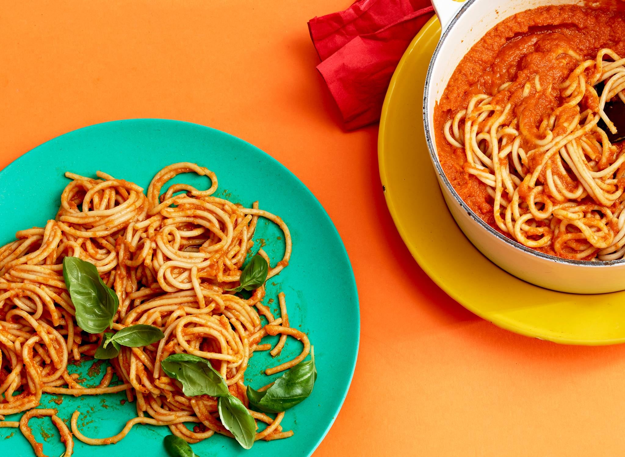 Pasta met rode saus recept - Allerhande | Albert Heijn